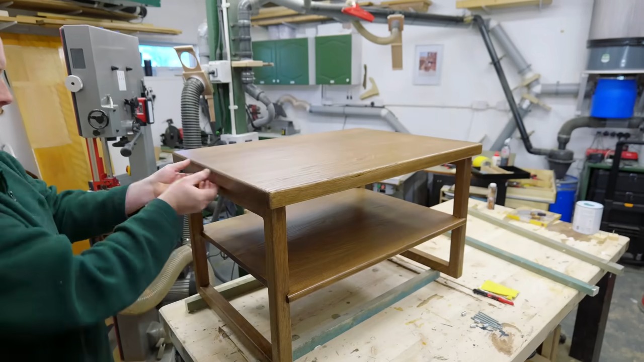 Someone threw out old worktops - then he realized they were expensive ...