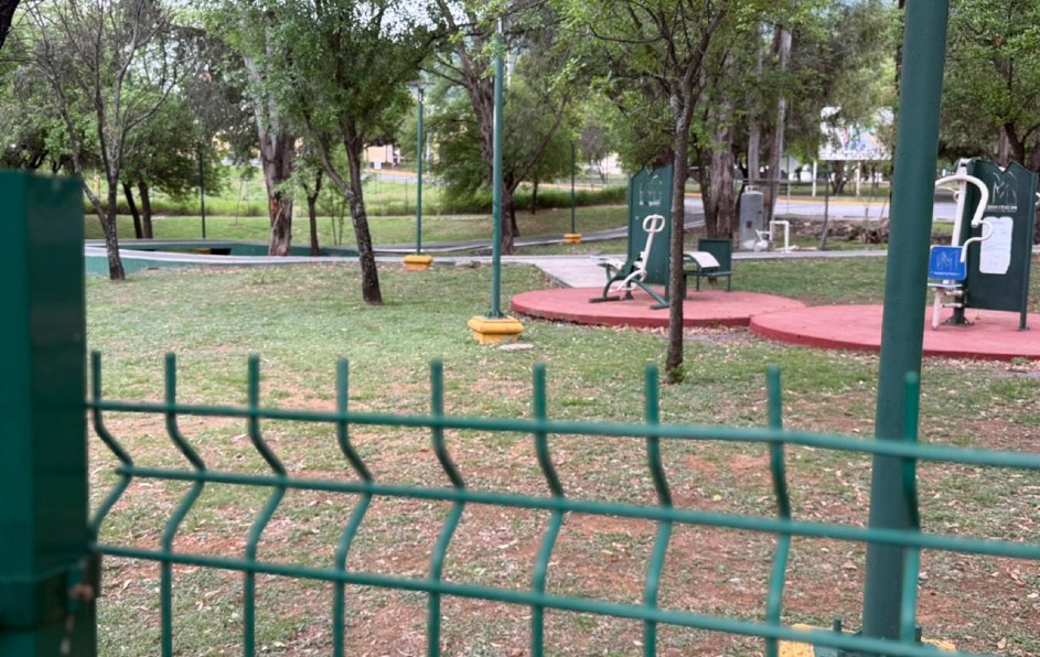 Niña de 12 años se clava varilla en parque de Monterrey; herida quedó a ...