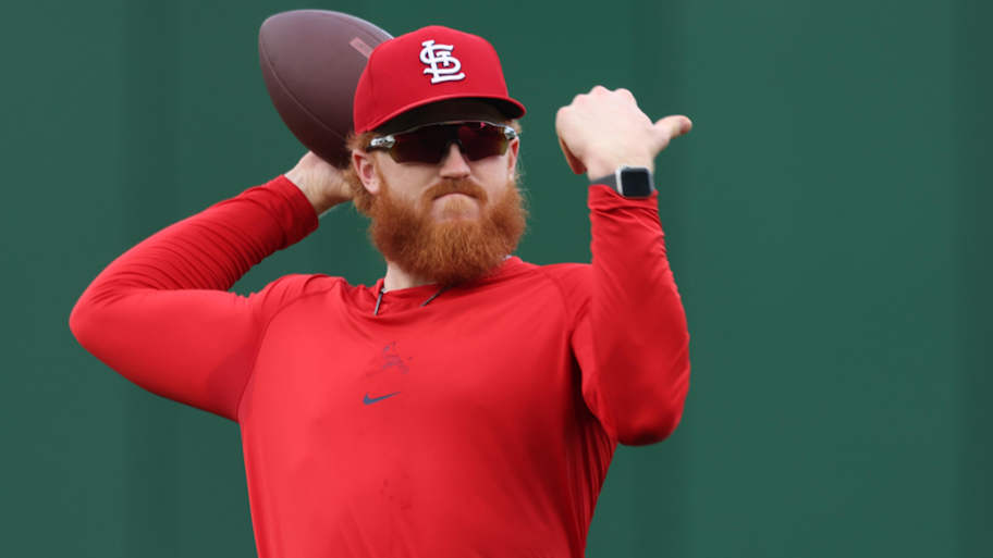 Re-sign or cut ties? How 4 Cardinals contracts are trending early