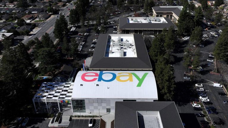 GameStop’s pursuit of eBay has analysts scratching their heads