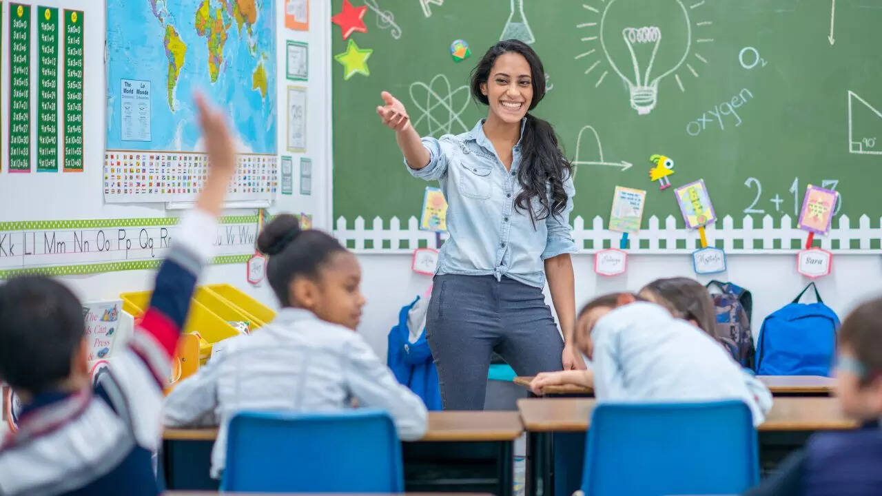 Teacher Appreciation Day 2026: Gifts, cards, wishes for the teacher you ...