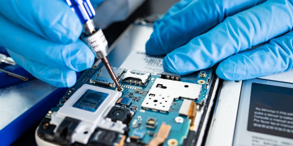 Expert says this smartphone brand ranks worst for repairability in 2026