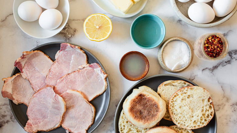 Traditional eggs Benedict recipe