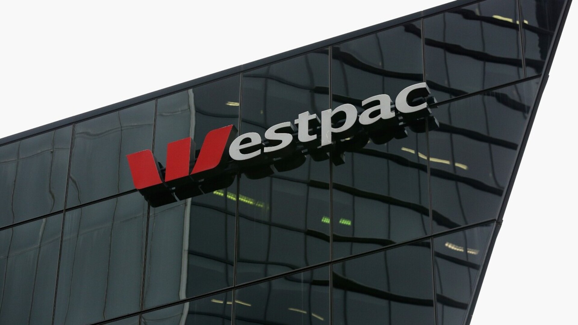 Big banks warn recession risk 'alarmingly high'