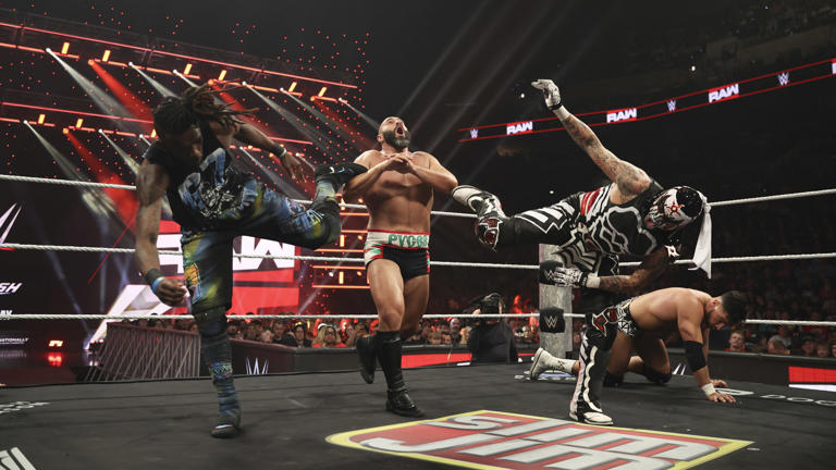 6 ups & 3 downs from WWE Raw (4 May - results & review)