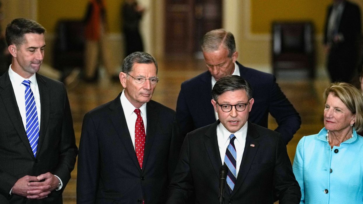 Republicans warned about 'powerful alarm bell' going off as Trump drags ...