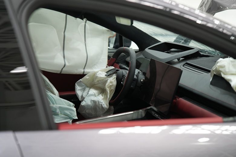 Pasang airbag baru, ternyata modul seat belt juga perlu diganti lho