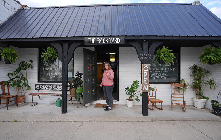 Discover art, drink coffee and hang at the Back Yard in Collins