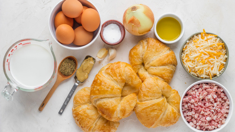 Croissant breakfast casserole recipe
