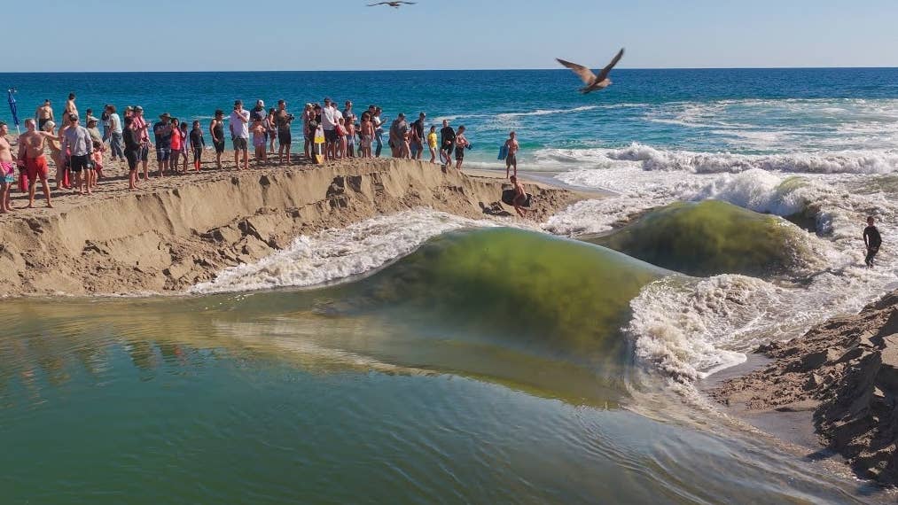 Jamie O’Brien helps save girl caught in heavy wedge rip current (video)
