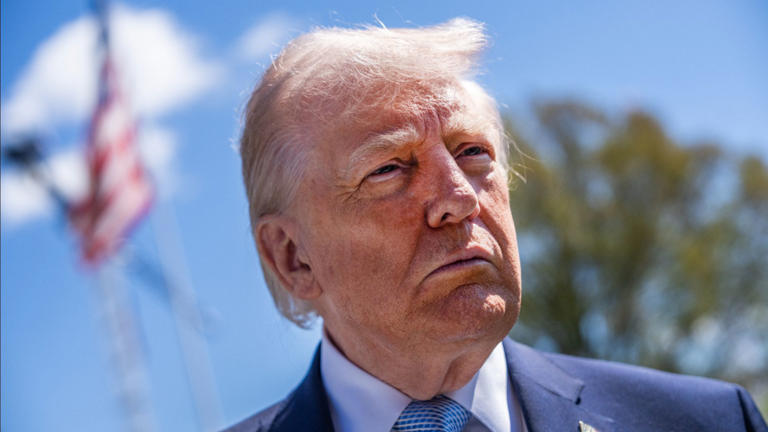 Trump accuses pope of "endangering a lot of Catholics" in new attack