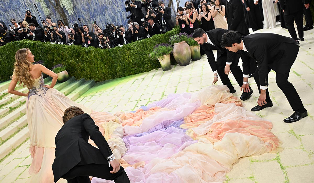 Blake Lively in fresh media row after being accused of being mean to ...