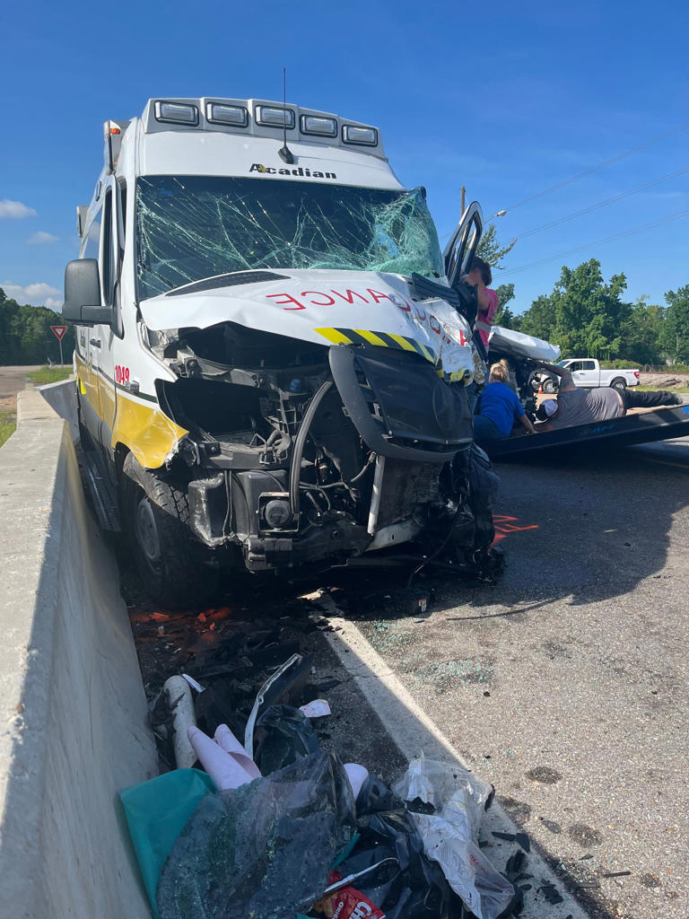 3 injured, including medics, in Zachary crash involving ambulance on ...