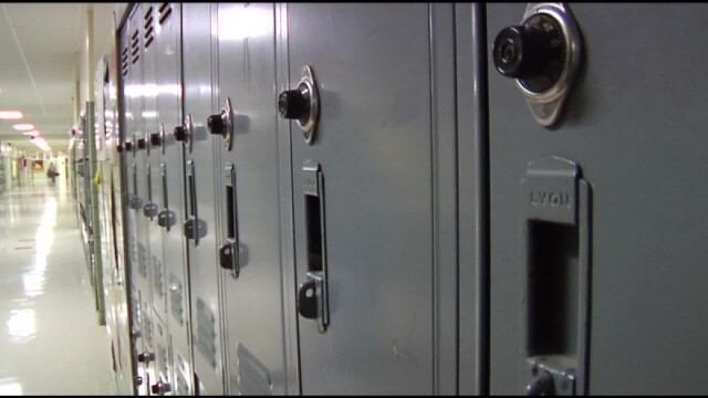 New London High School lockdown lifted after weapon report deemed not ...