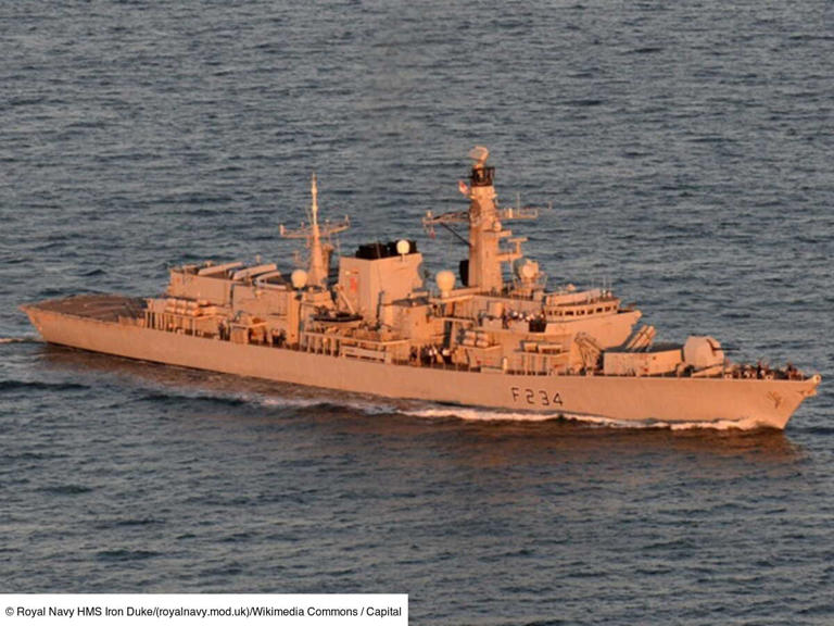 Rénovée pour 100 millions de livres, la frégate britannique HMS Iron ...