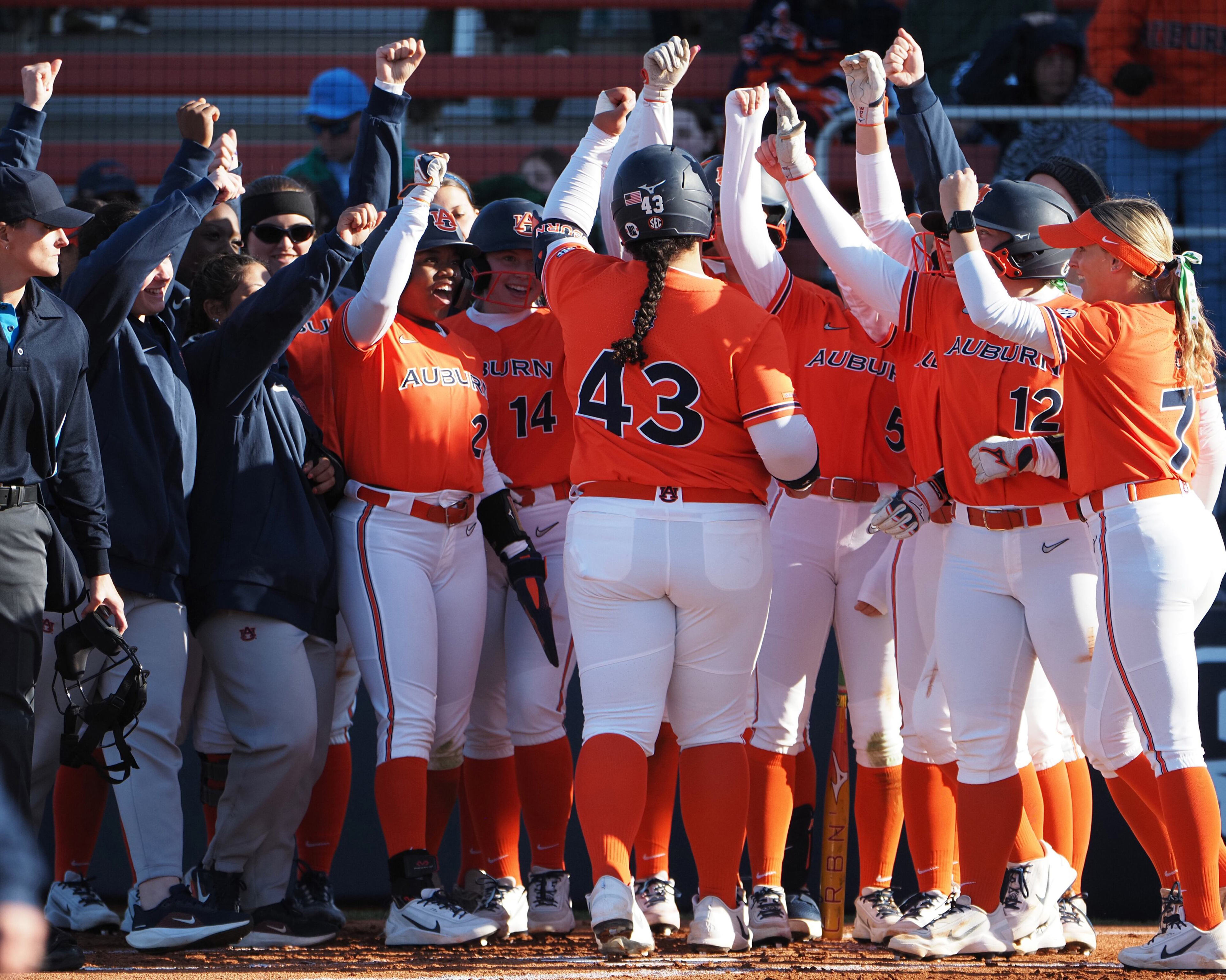 Auburn softball gets its first SEC tournament win in three years: Here ...