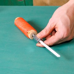 DIY mini hand saw useful gadget for quick repair
