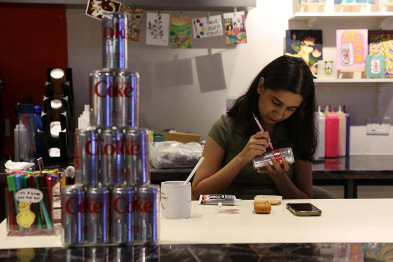 Bars Host Diet Coke Parties As Iran War Sparks Shortage