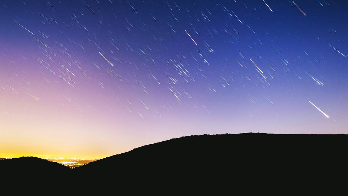 Rare ‘shooting stars’ from Halley’s Comet peak this week—here’s when to ...
