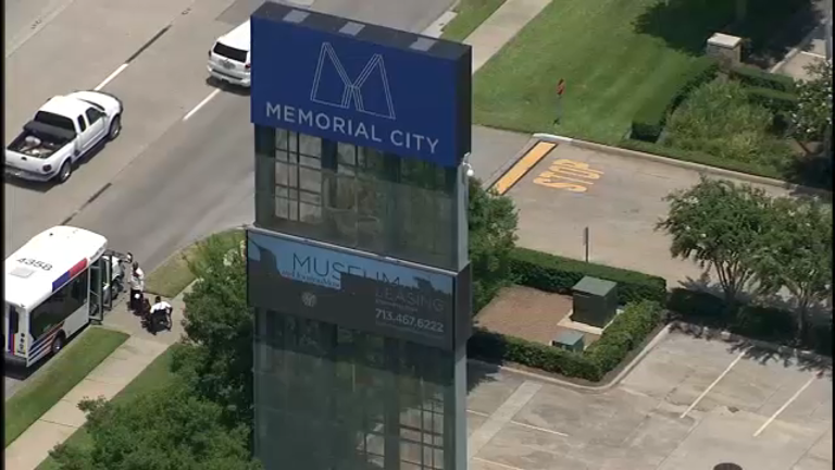 Memorial City Mall becomes the latest mall to implement 'temporary ...
