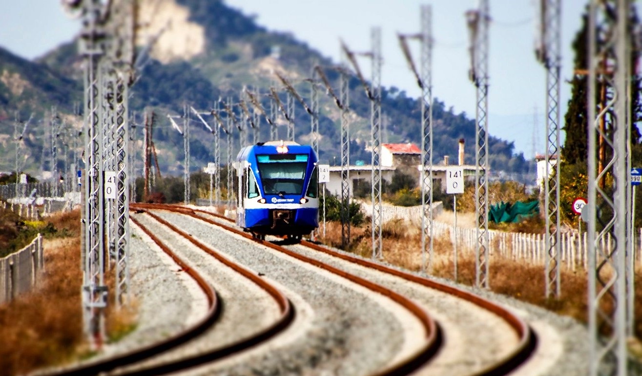 Υπονομεύονται υδροπλάνα και γρήγορα τρένα