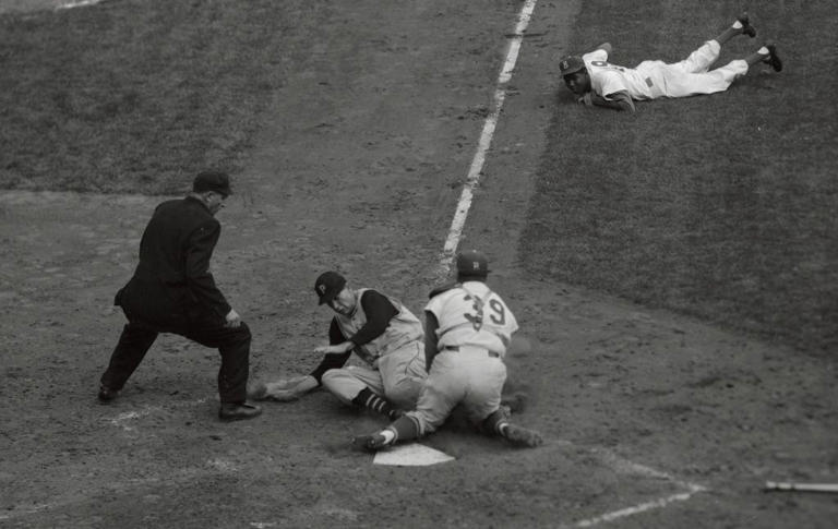 Bob Skinner, a World Series-winning outfielder who managed the Phillies ...