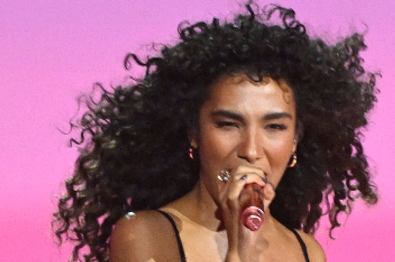 Olivia Dean dazzles at The O2 with flawless vocals and heartfelt ...