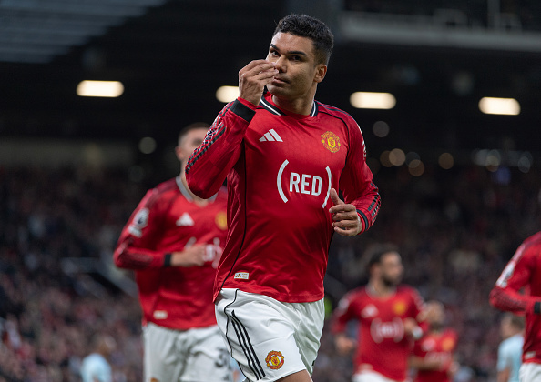 Casemiro closes door to Man Utd fans over staying for one more season