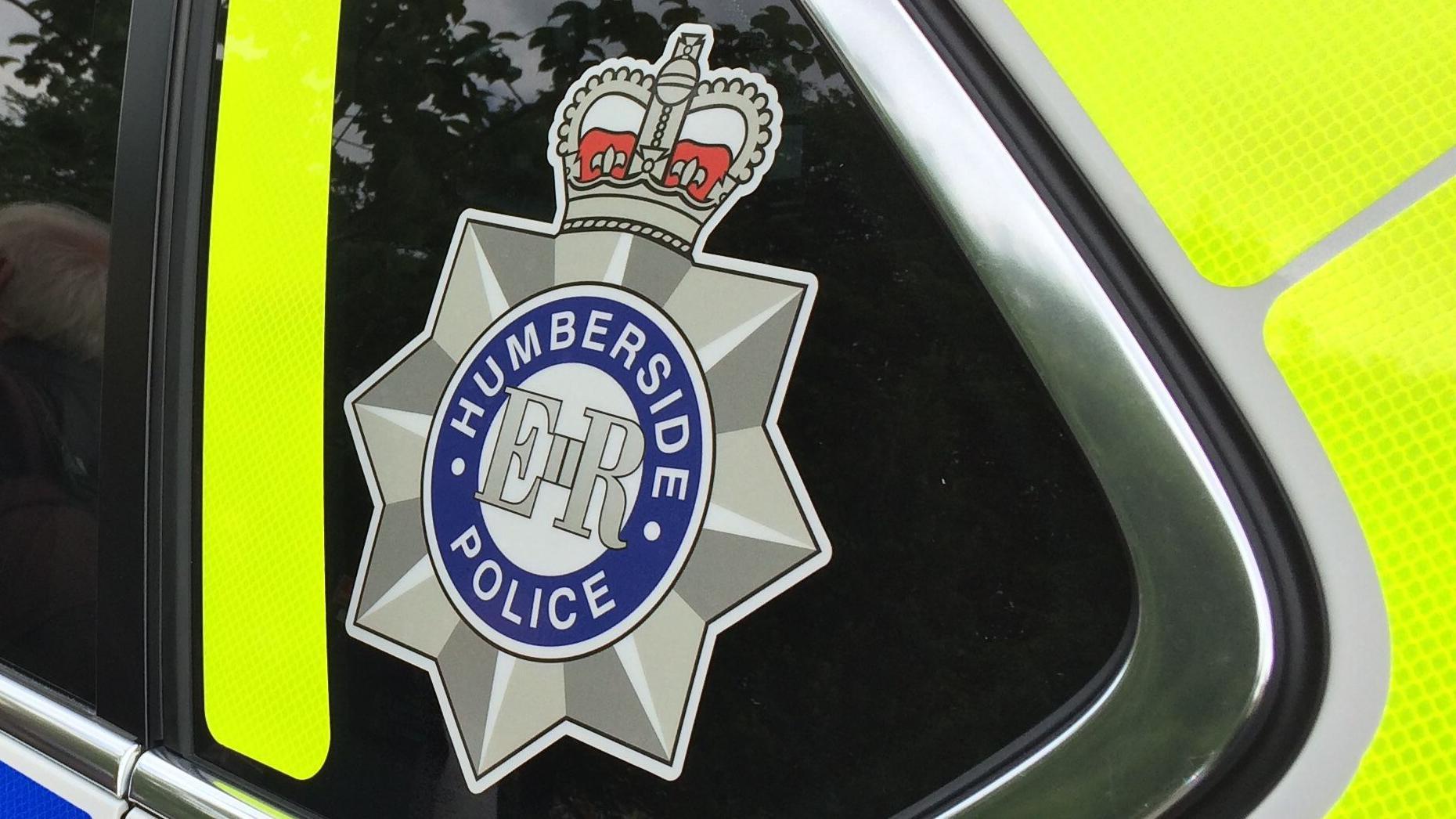 Motorcyclist dies after crashing into wall
