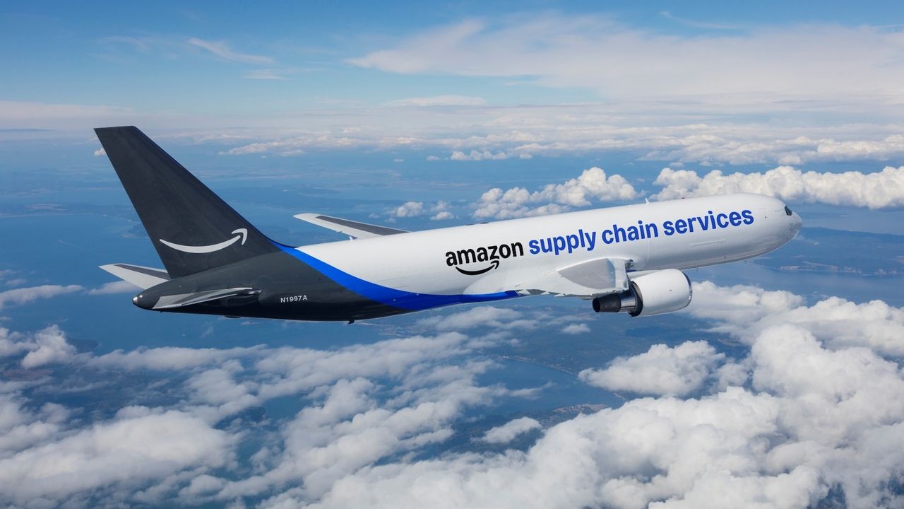 Amazon is letting other companies use its global warehousing and ...