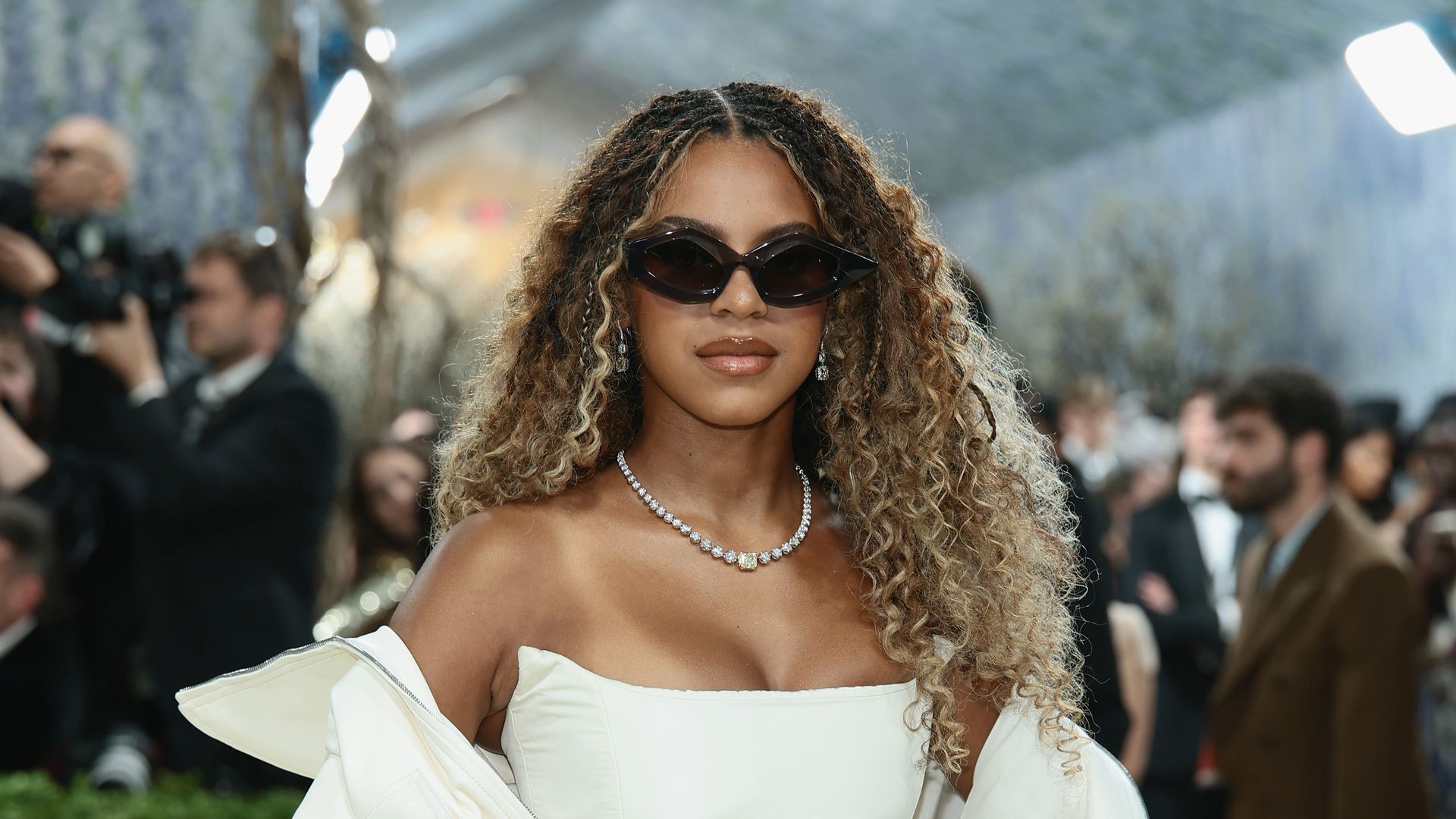 Blue Ivy Carter’s Met Gala 2026 debut broke the event’s rules, and we ...