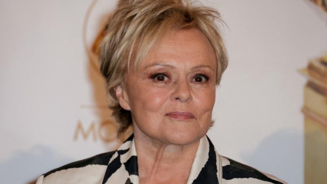 Après son discours bouleversant, Muriel Robin prépare déjà un retour ...