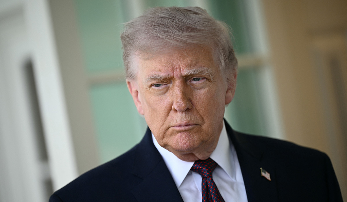 WWIII fears intensify as US ships come under heavy fire amid Trump threats