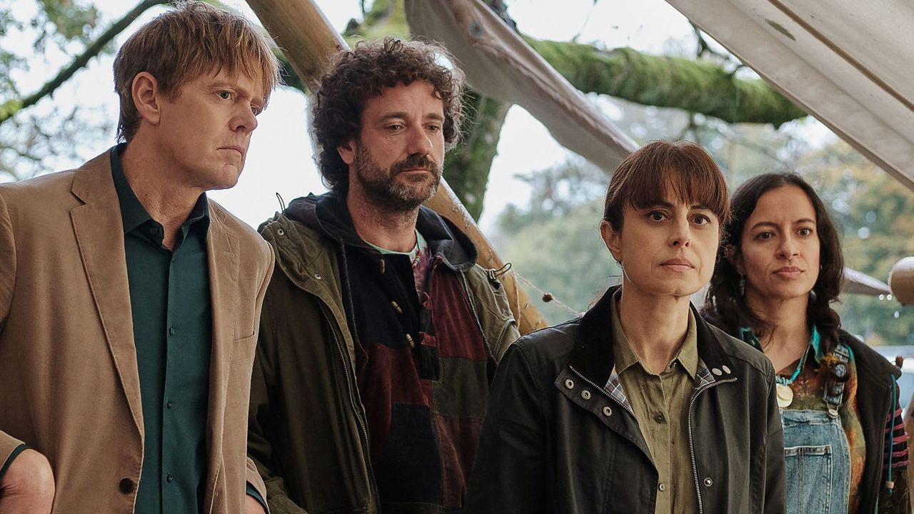 Beyond Paradise season 4 cast totally game for BBC crime drama crossover
