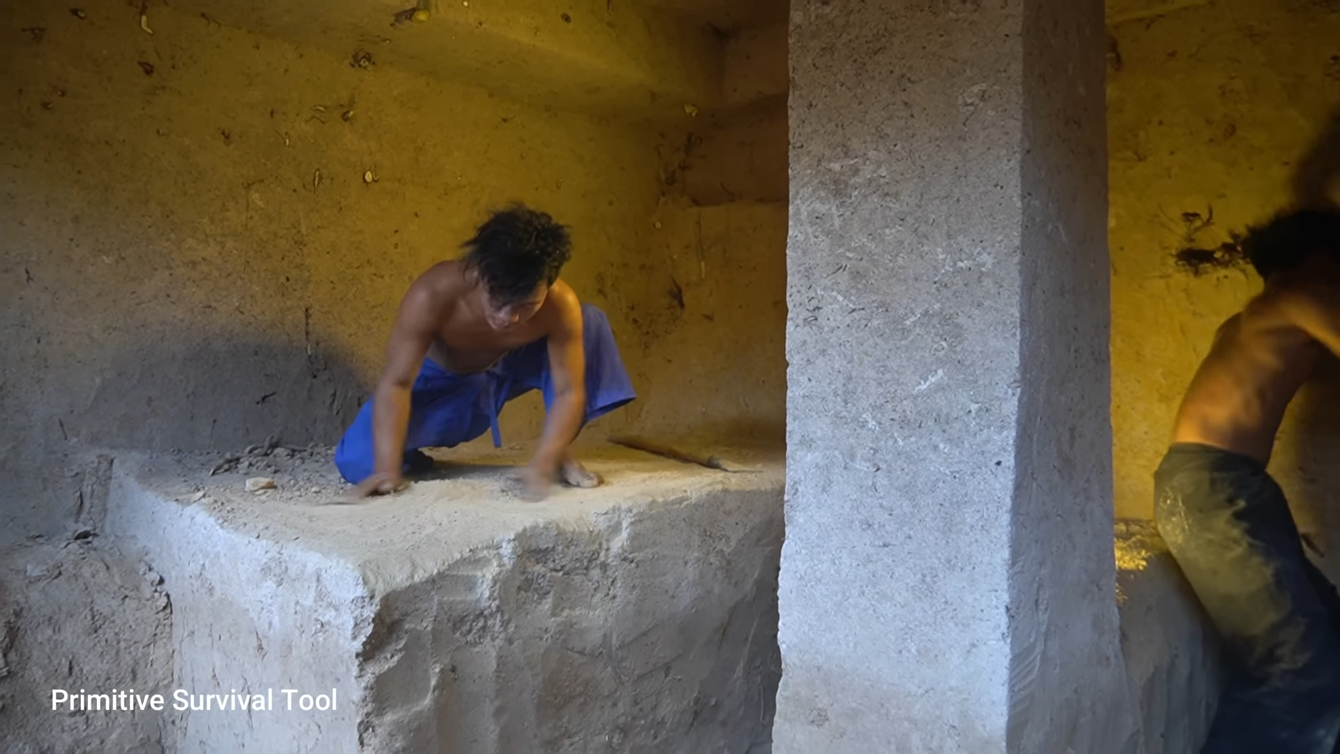 Carving a hidden mansion from raw soil, and the first leveling nearly ...