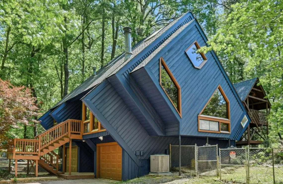This $799K GA home for sale is a major geometric oddity. Take a look ...