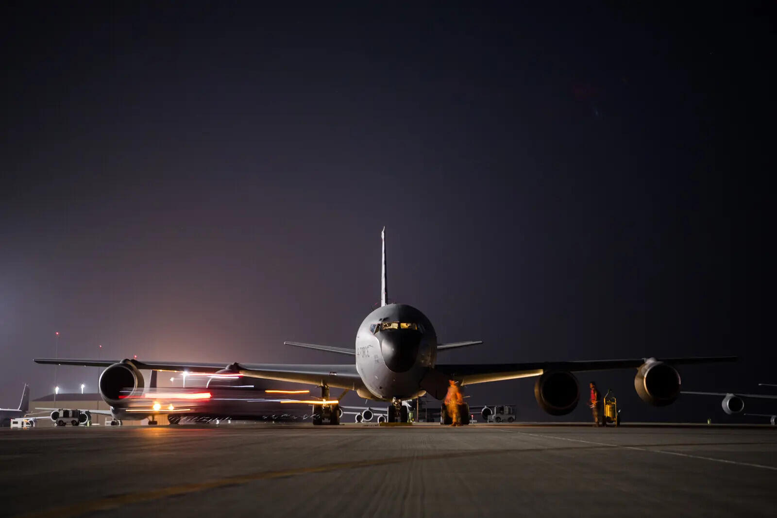 KC-135 Stratotanker: US aerial tanker signal lost near Qatar, what is ...