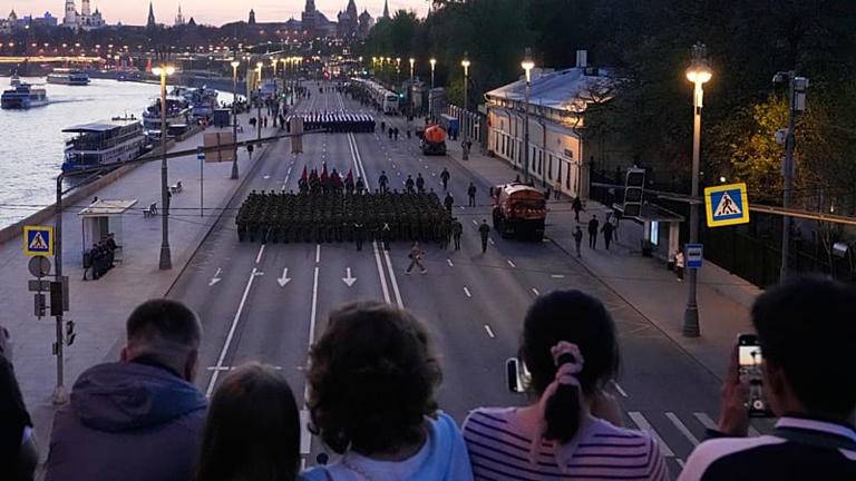 Russian soldiers rehearse Victory Day parade amid fears of Ukrainian ...