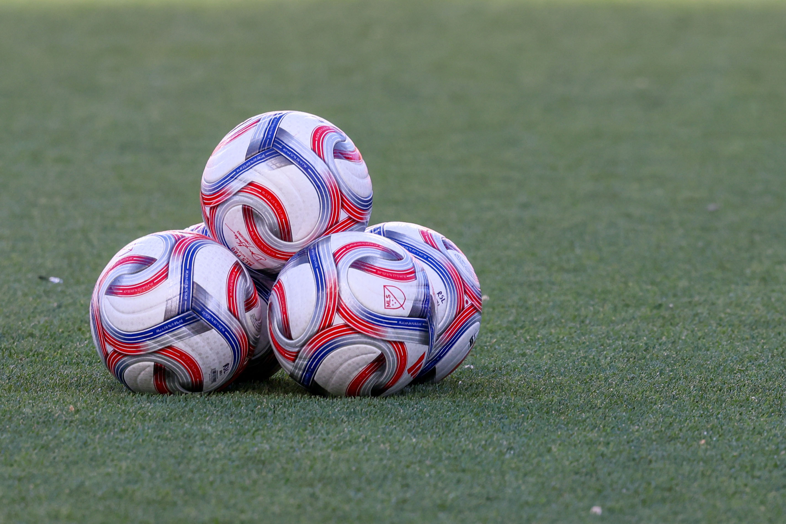 ‘I wouldn’t be surprised’ – Lineker tips sacked manager for Liverpool ...