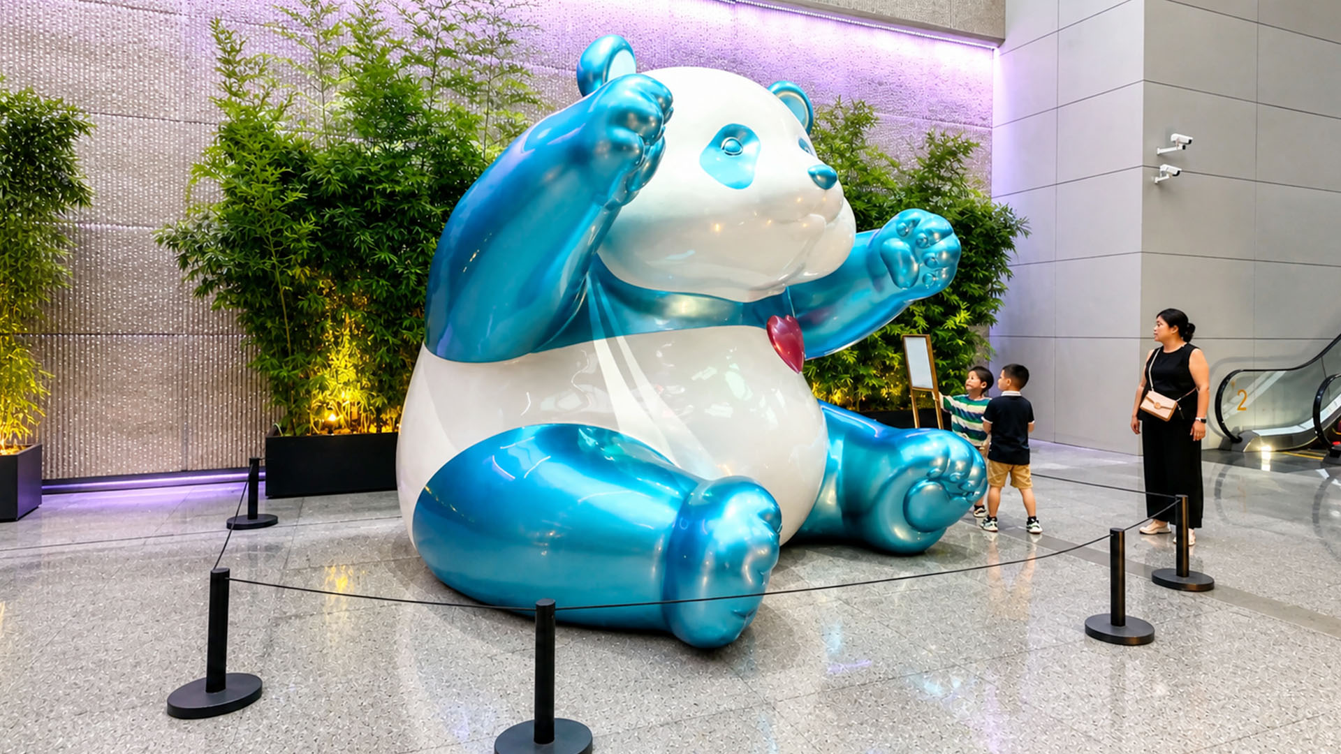 This mall uses a giant panda to attract visitor attention