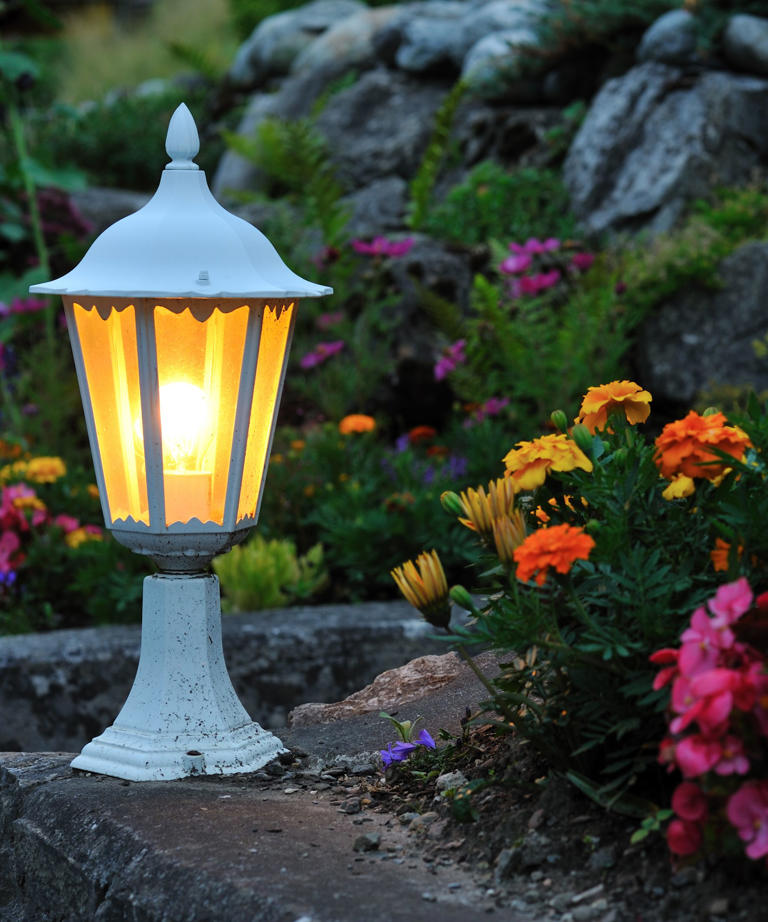 Amazon's hot air balloon solar lantern is the most charming garden ...