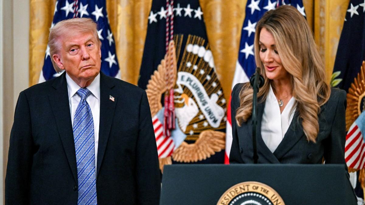 Donald Trump sparks health concerns as his face droops and he can ...