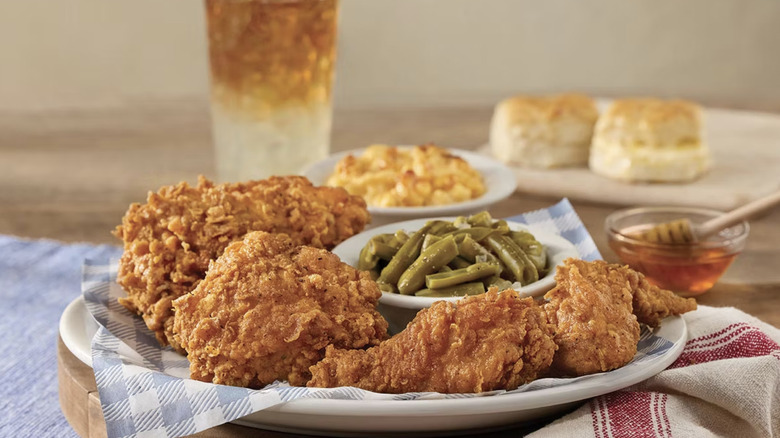 13 Cracker Barrel menu items that continue to disappoint customers