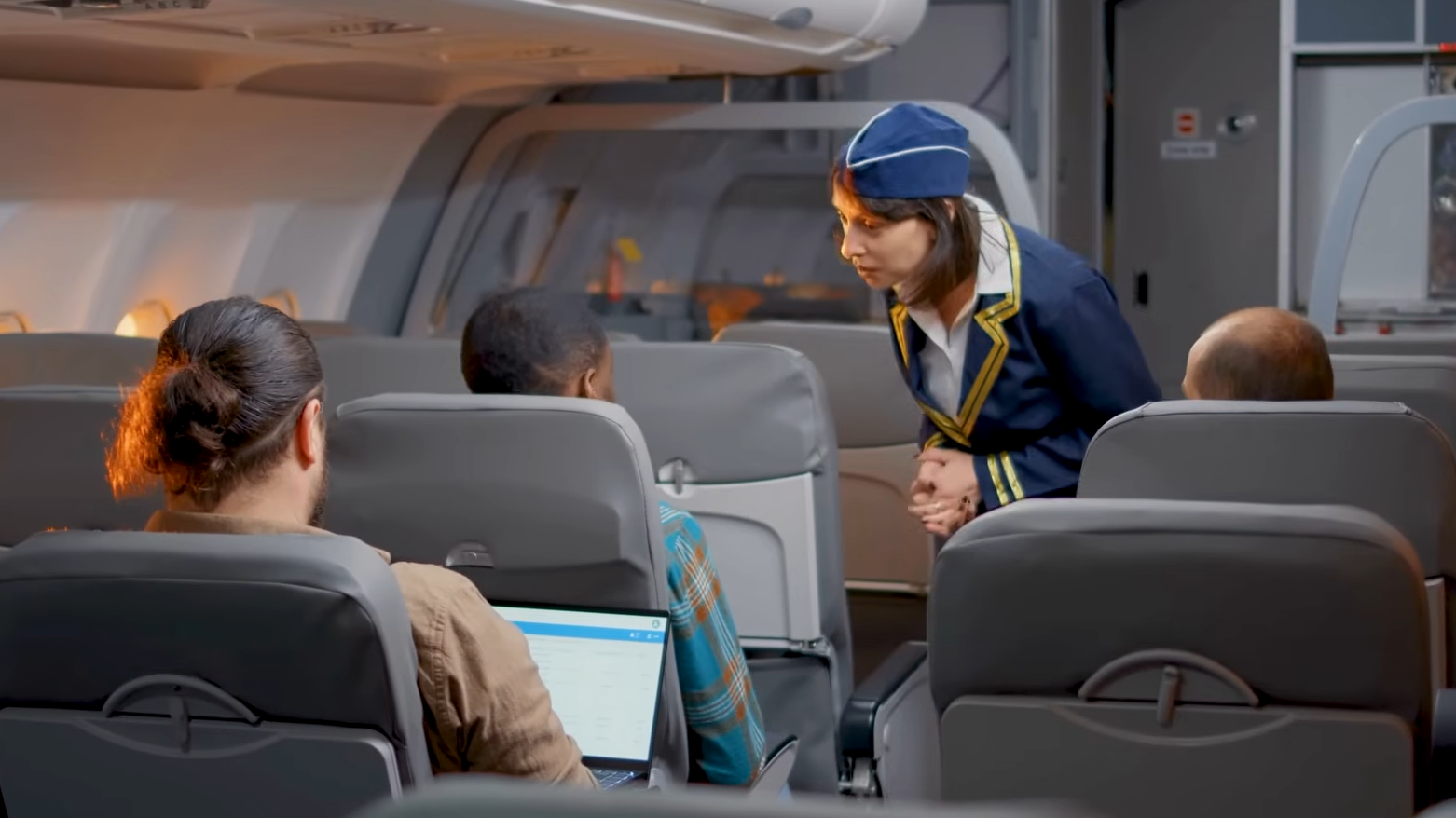 How in-flight thieves choose their targets without you realizing