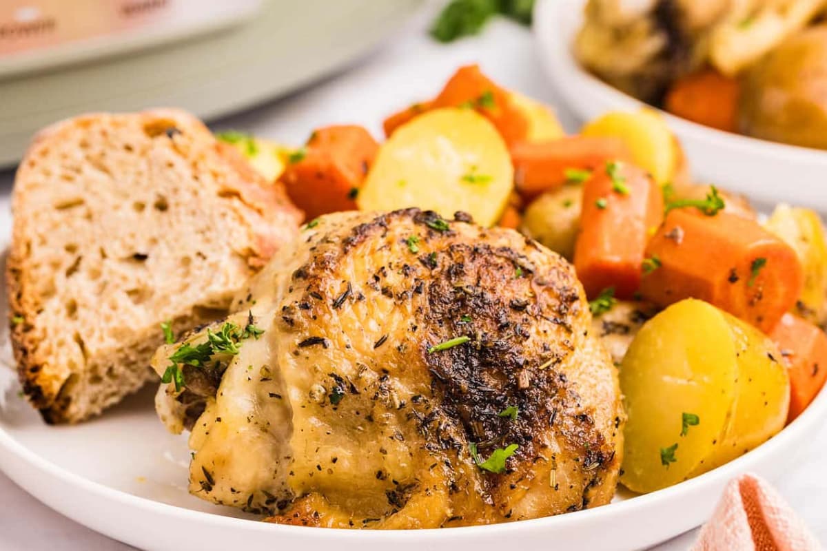 19 crockpot chicken recipes that always work out