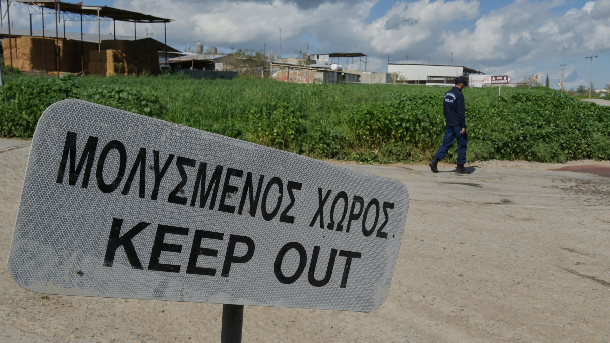 Ελλάδα και Κύπρος ενώνουν δυνάμεις για τον αφθώδη πυρετό - Οι οκτώ ...
