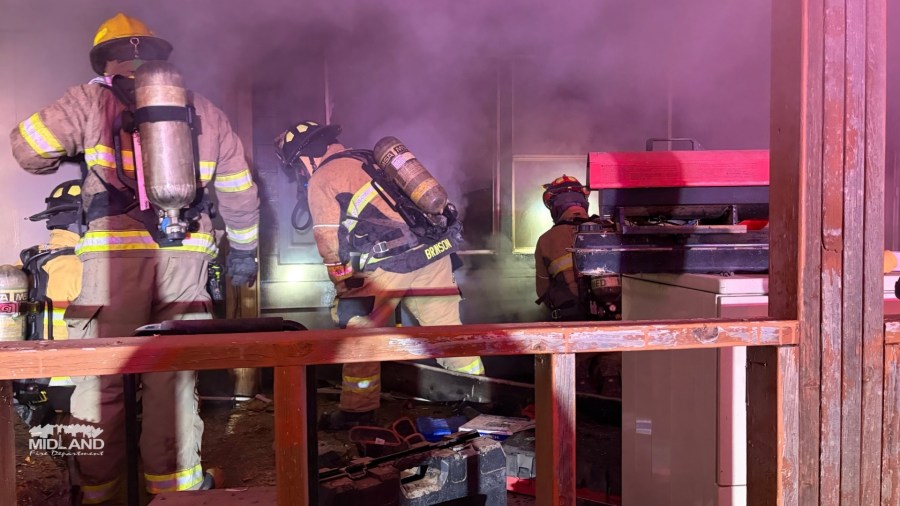 House fire in Midland displaces seven, including child