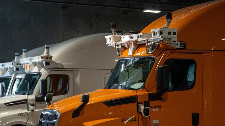 Humanless big rig completes first US freight run