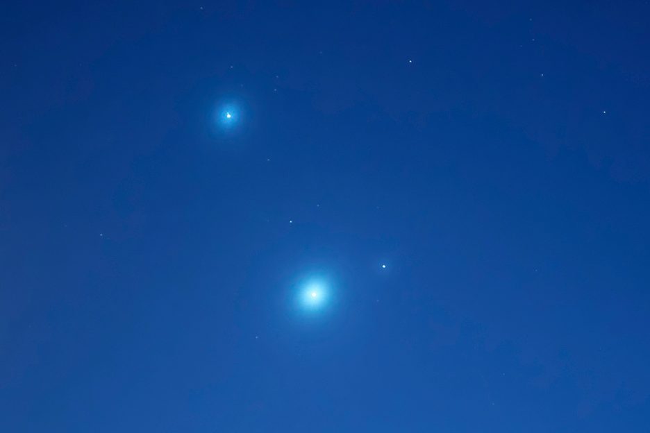 Venus-Jupiter conjunction in June 2026