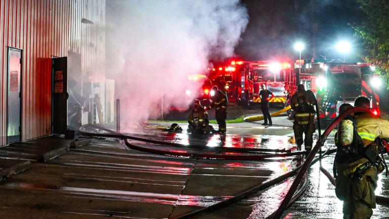 Fire damages Opelika auto parts store